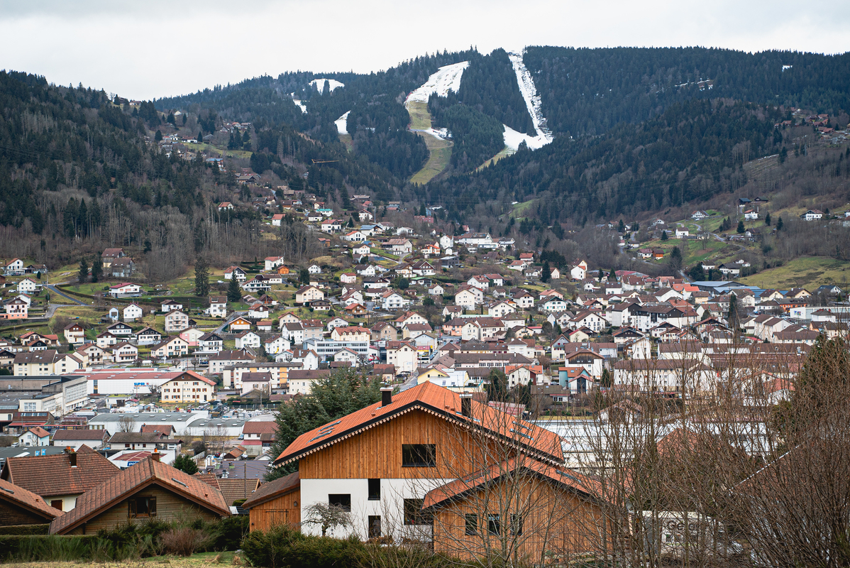 Gérardmer, la « perle des Vosges », ploie sous le tourisme